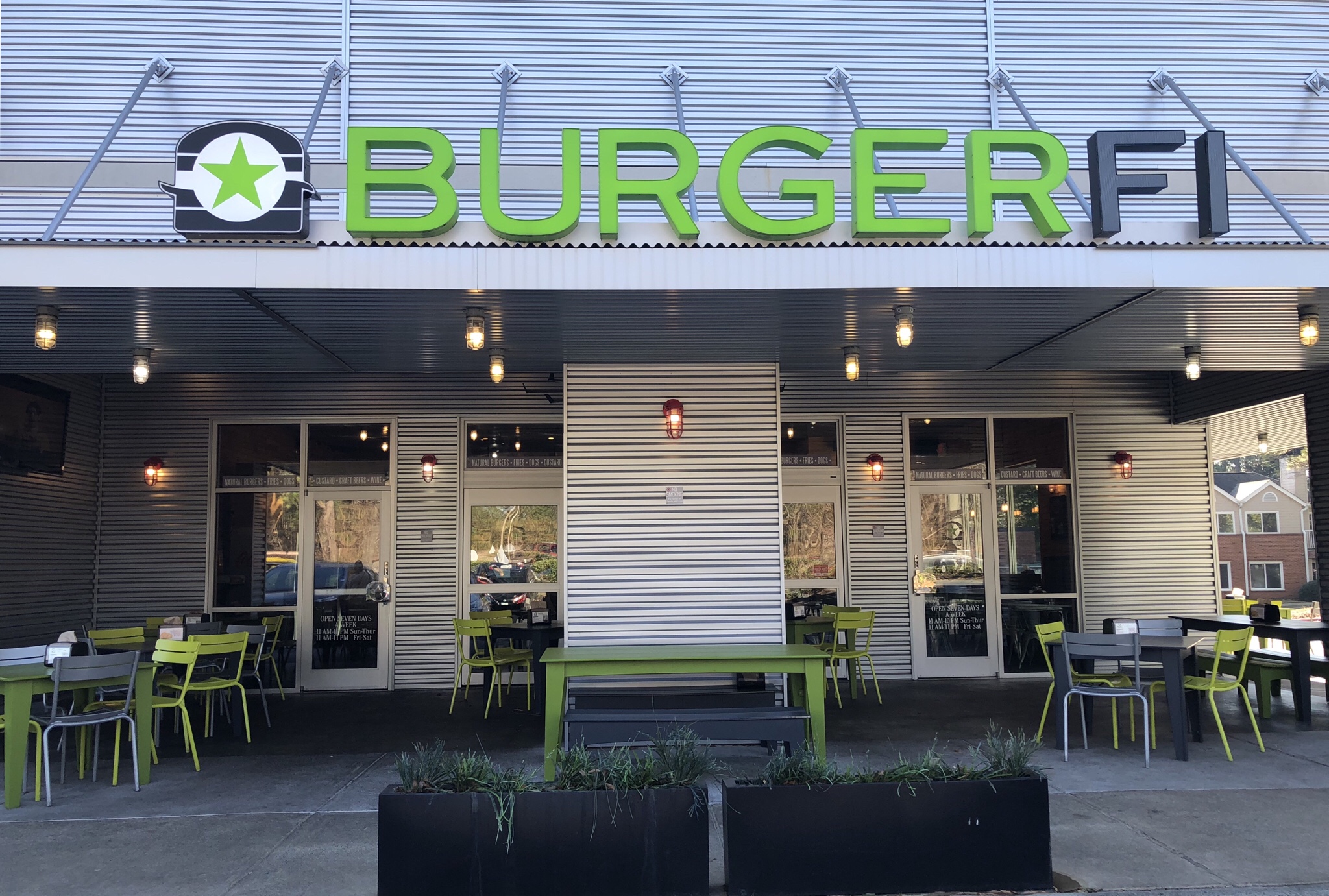 4 Resolution-Friendly Burgers You Need To Try At Burgerfi – Shana Was Here